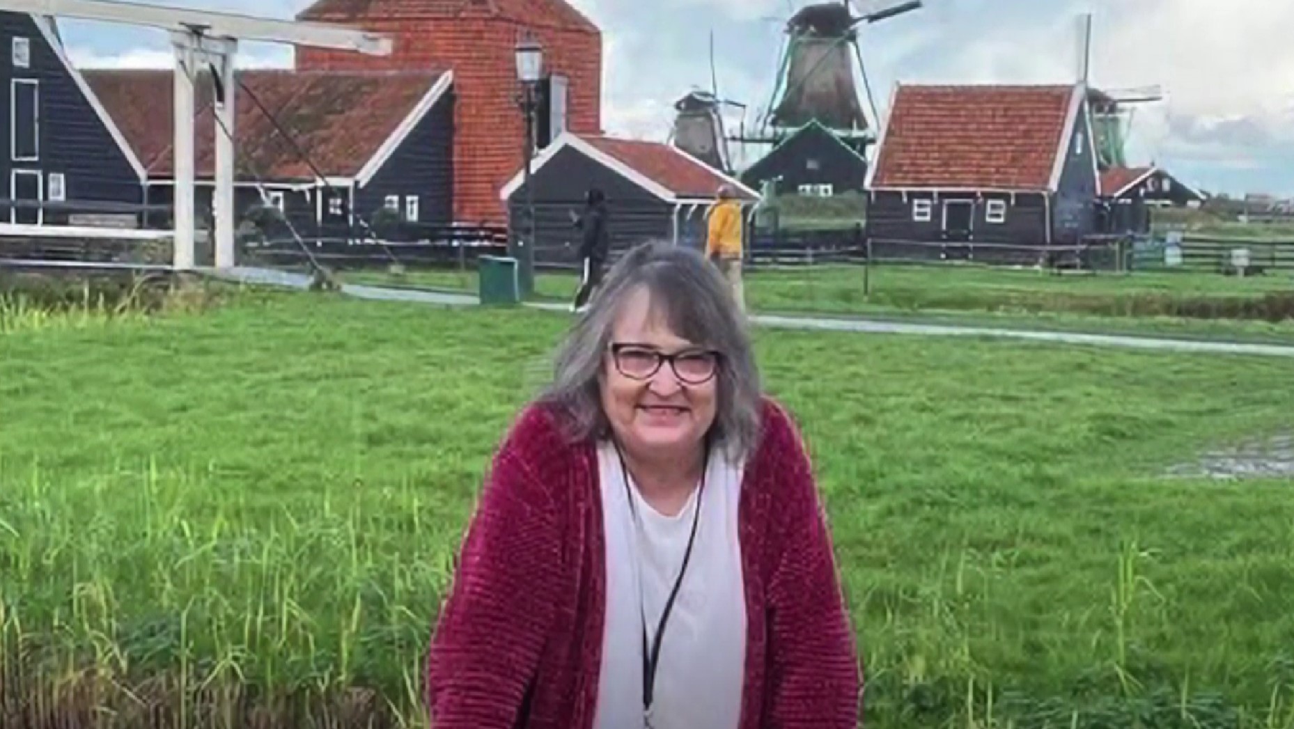 Meet Your Neighbors: Linda (Travel Advisor)